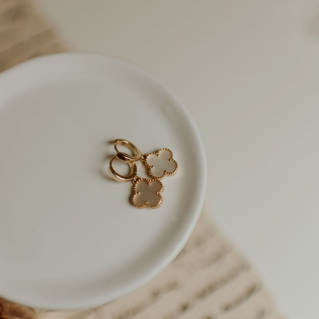 Elizabeth Clover Earrings – Mauve Jewelry Co.
